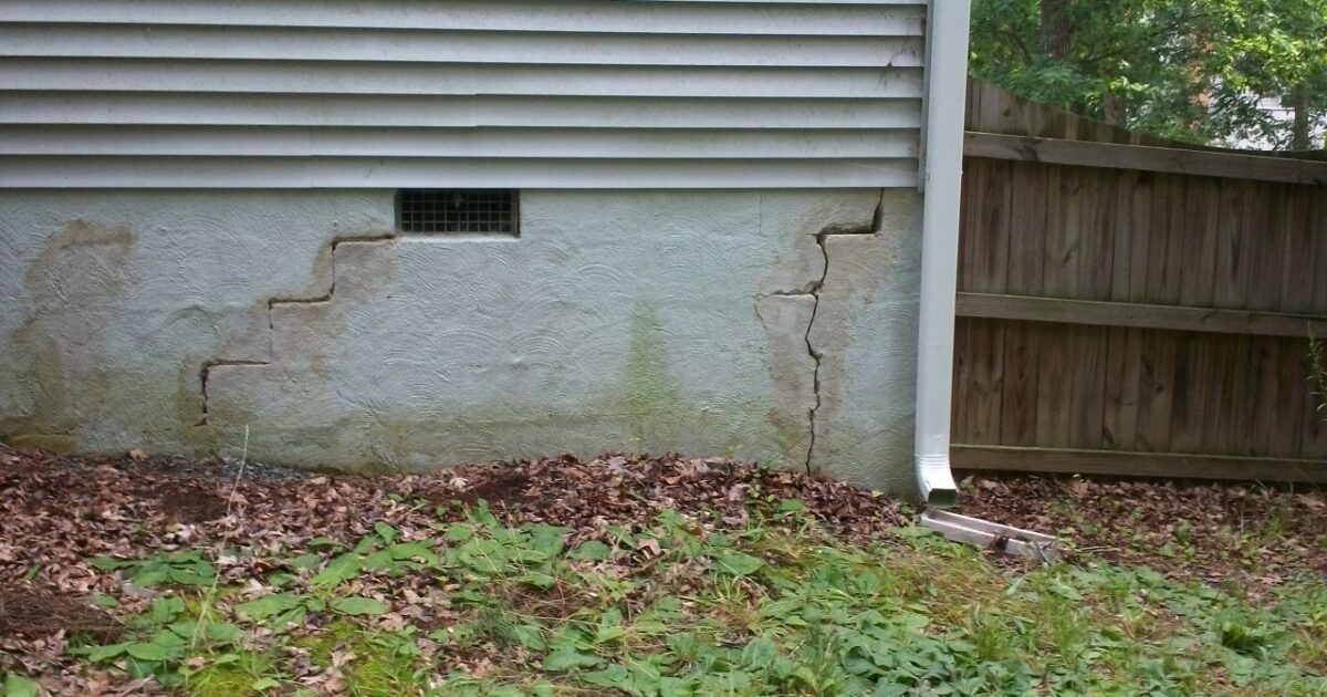 Warning Signs of Foundation Issues | West & Woodall Real Estate